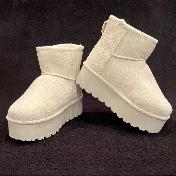 Link | Shoes | Link Solid Off White Suede Look Ultra Mini Short Fugg ...